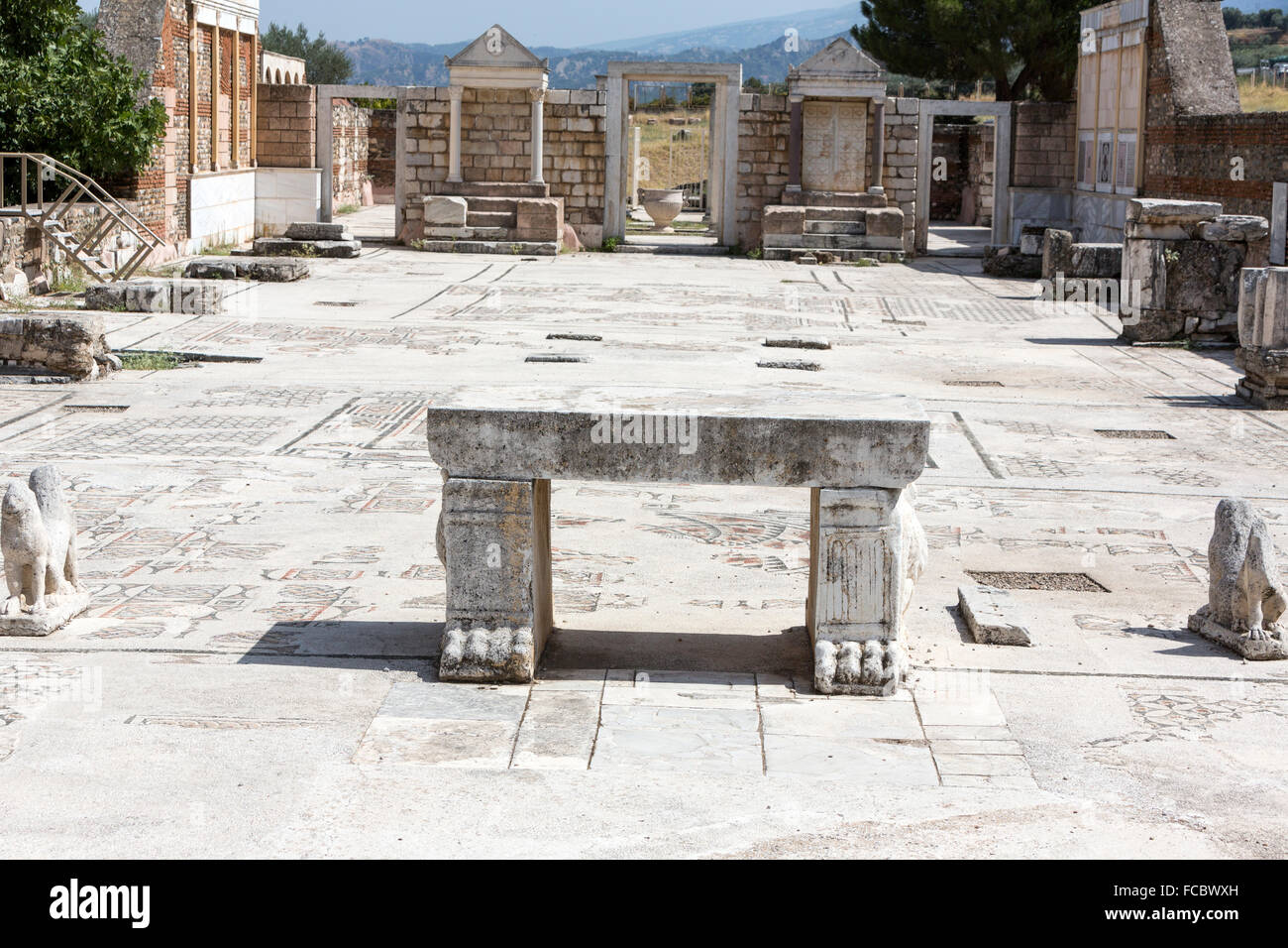 Altar with lion sculptures in the Synagogue in Sardis, Turkey Stock ...