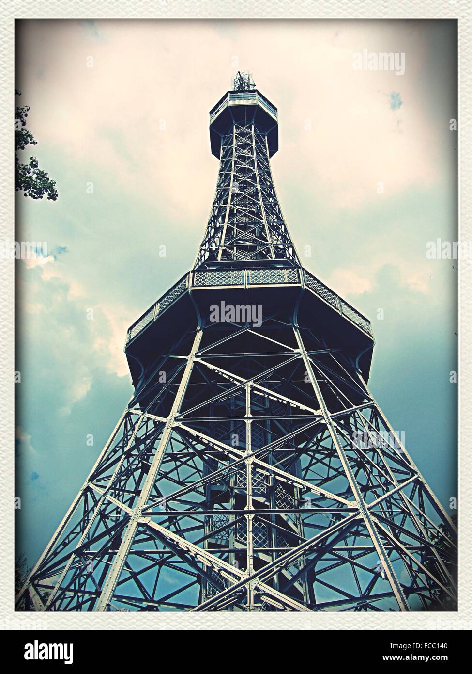 Metal monument hi-res stock photography and images - Alamy