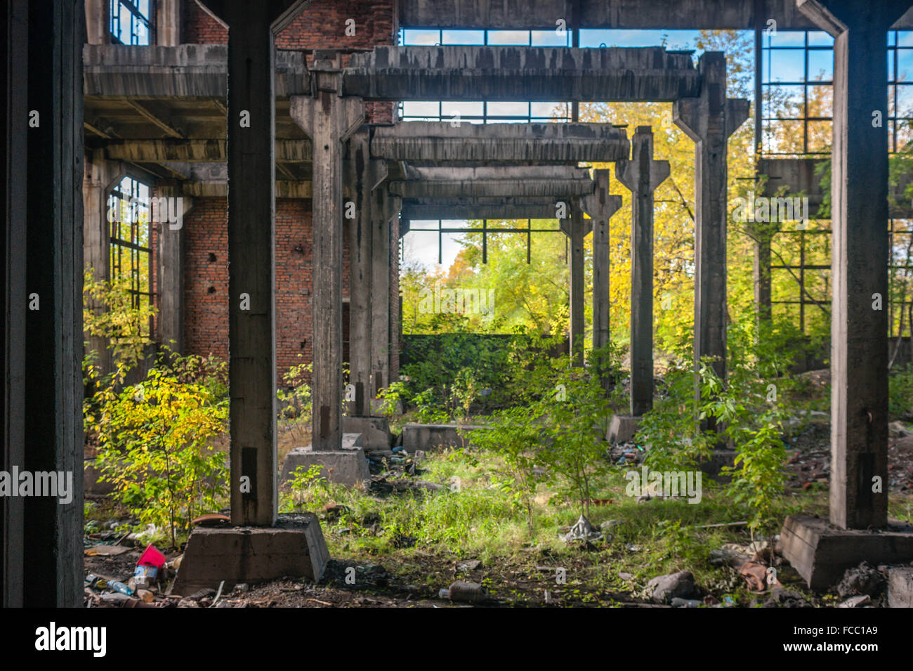 Ruined factory abandoned empty ruined hi-res stock photography and ...