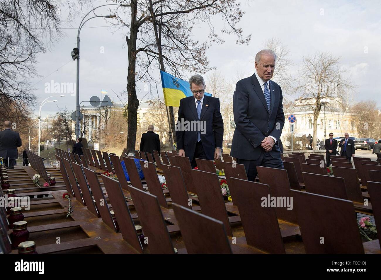 U.S Vice President Joe Biden and U.S. Ambassador Geoffrey Pyatt tour ...