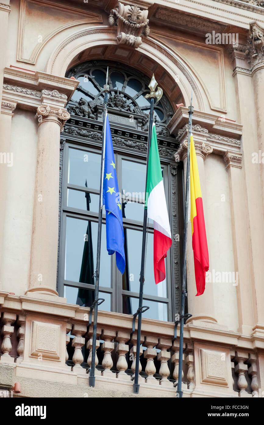 Flags on a building hi-res stock photography and images - Alamy