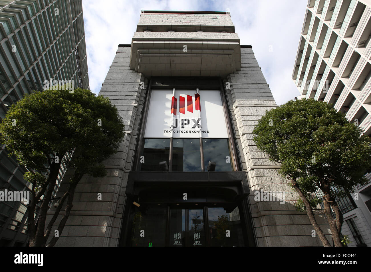 Tokyo japan december 17 hi-res stock photography and images - Alamy