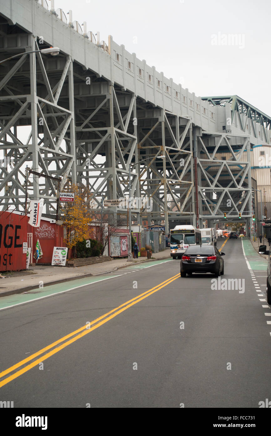 9th street above ground subway station on the F line in Gowanus ...