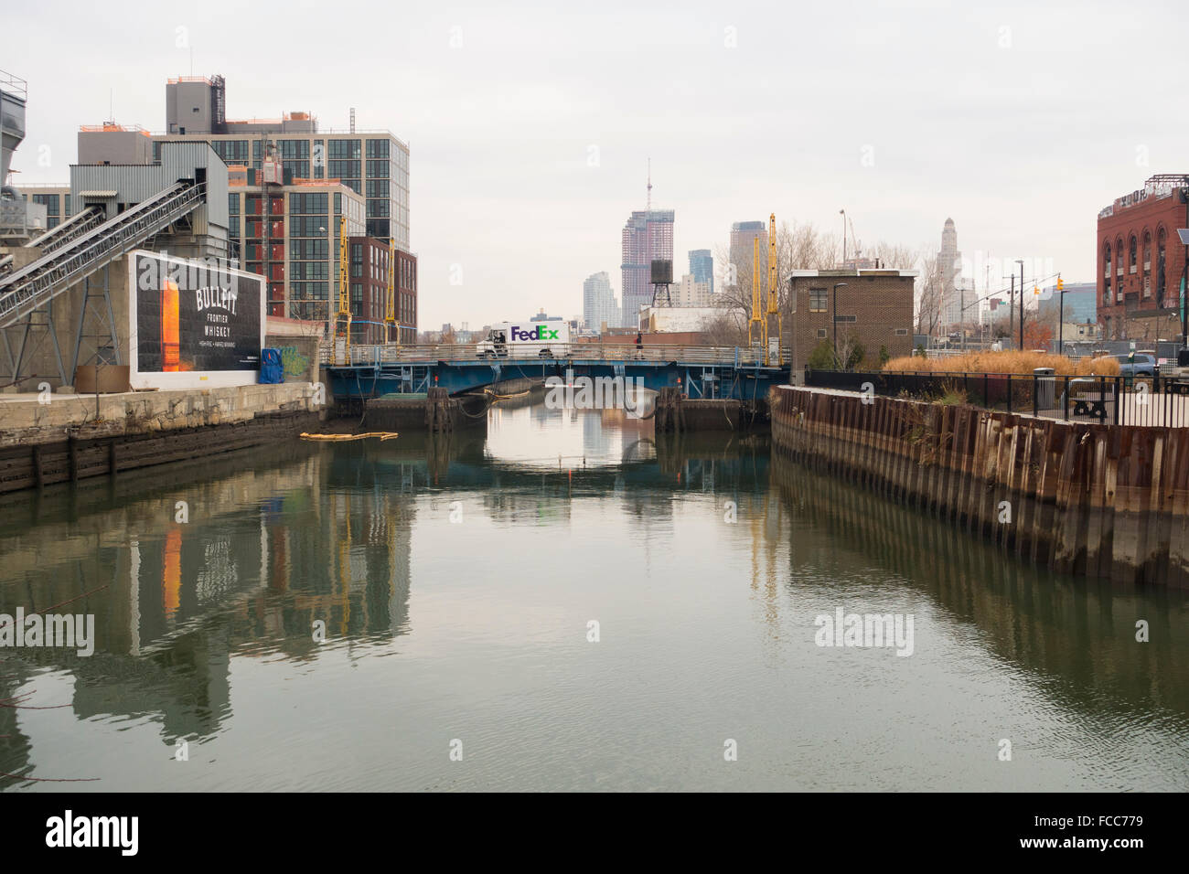 3rd street bridge hi-res stock photography and images - Alamy