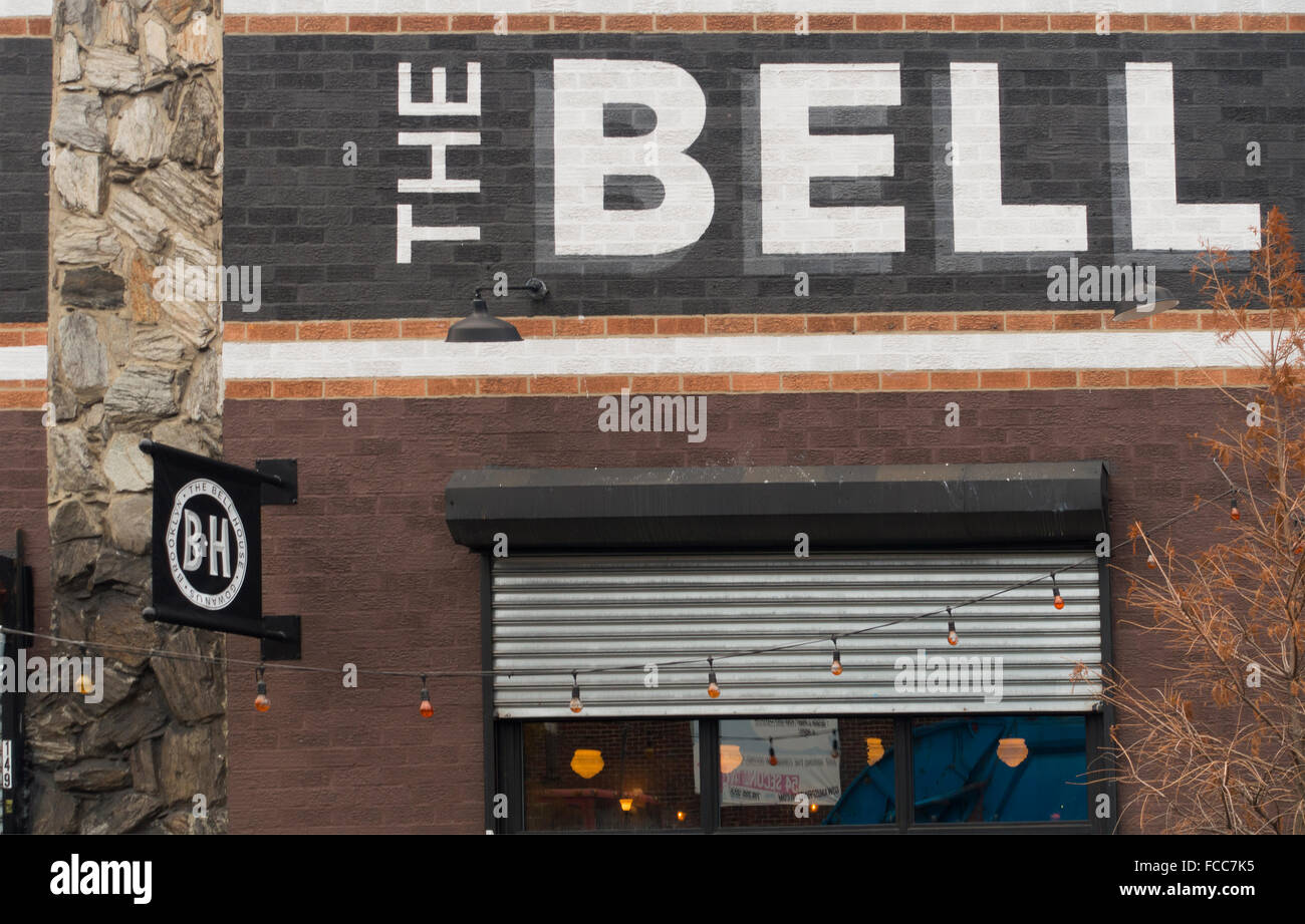 the bell house bar Brooklyn New York Stock Photo - Alamy