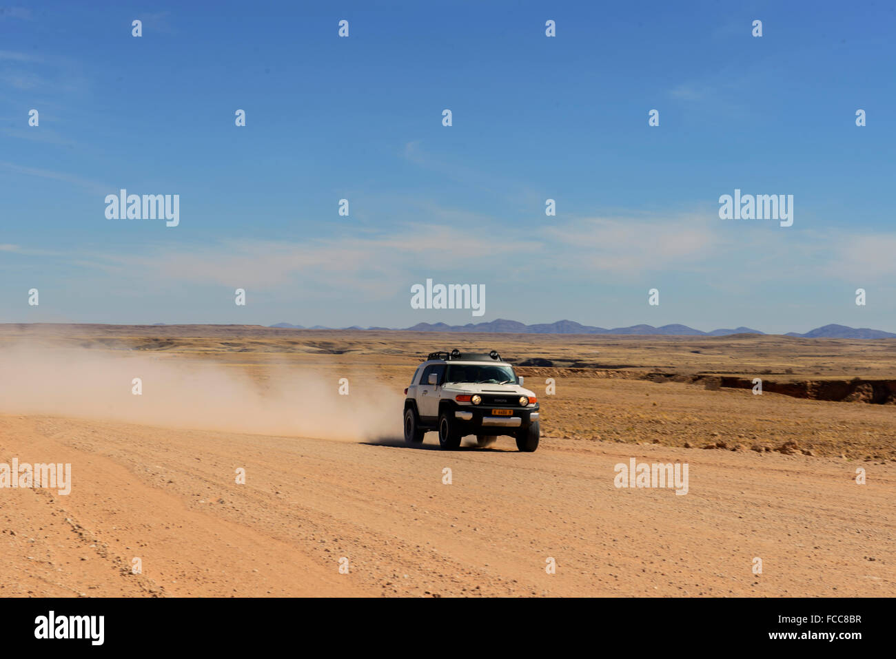 Car driving desert landscape hi-res stock photography and images - Alamy