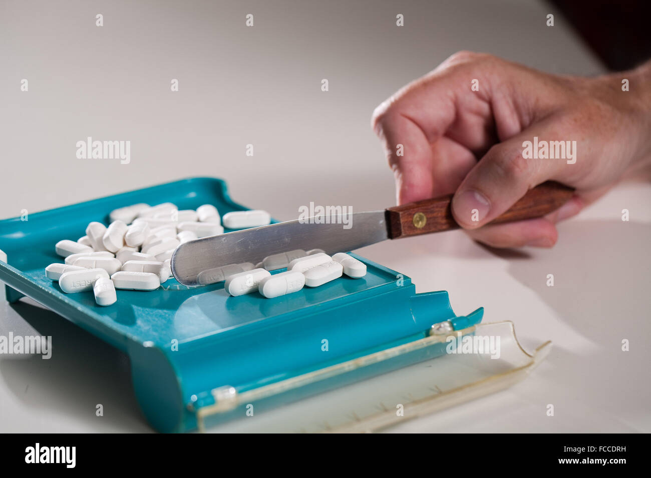 Sorting medicine at pharmacy Stock Photo - Alamy
