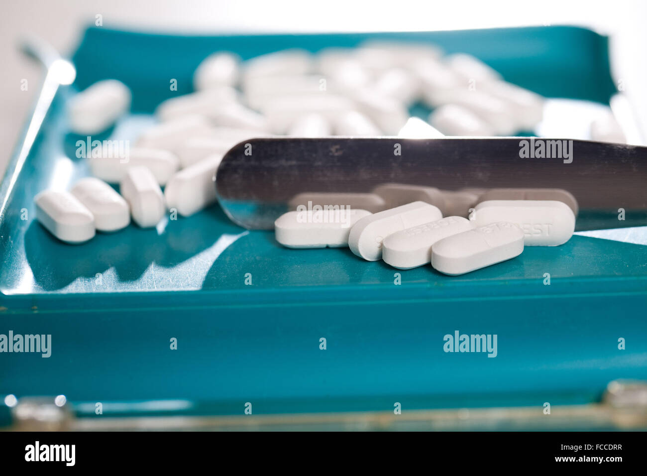 Sorting drugs at pharmacy Stock Photo - Alamy