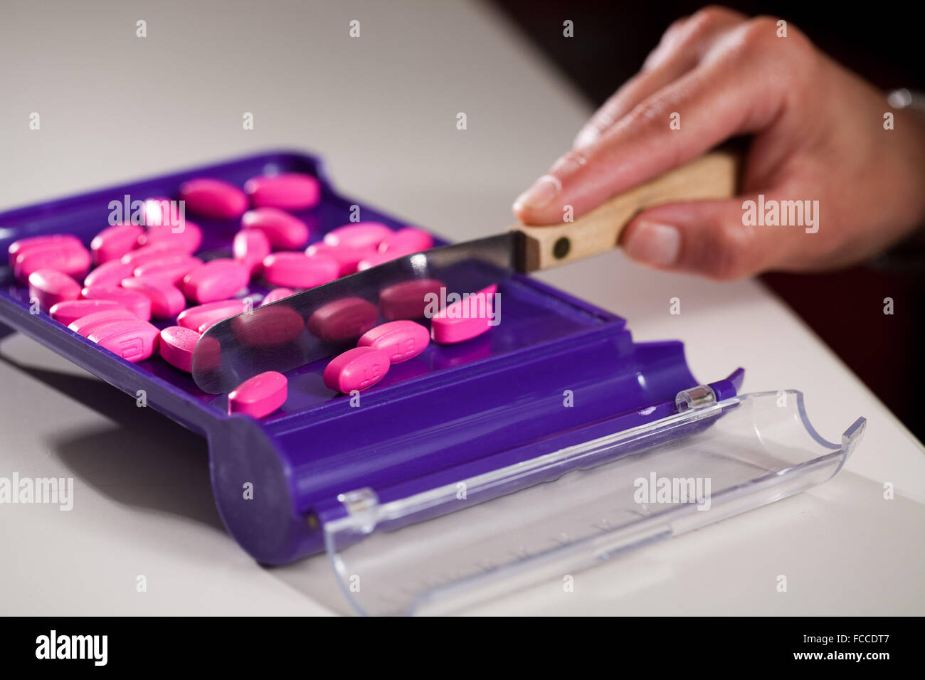Sorting medicine at pharmacy Stock Photo - Alamy