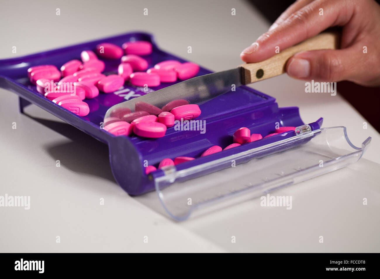 Sorting medicine at pharmacy Stock Photo - Alamy