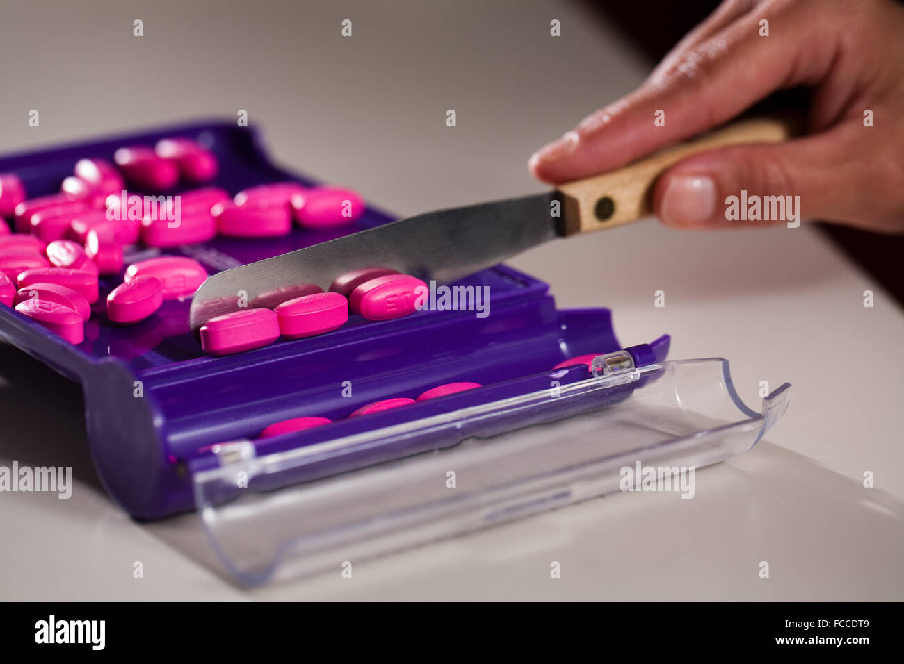 Sorting medicine at pharmacy Stock Photo - Alamy