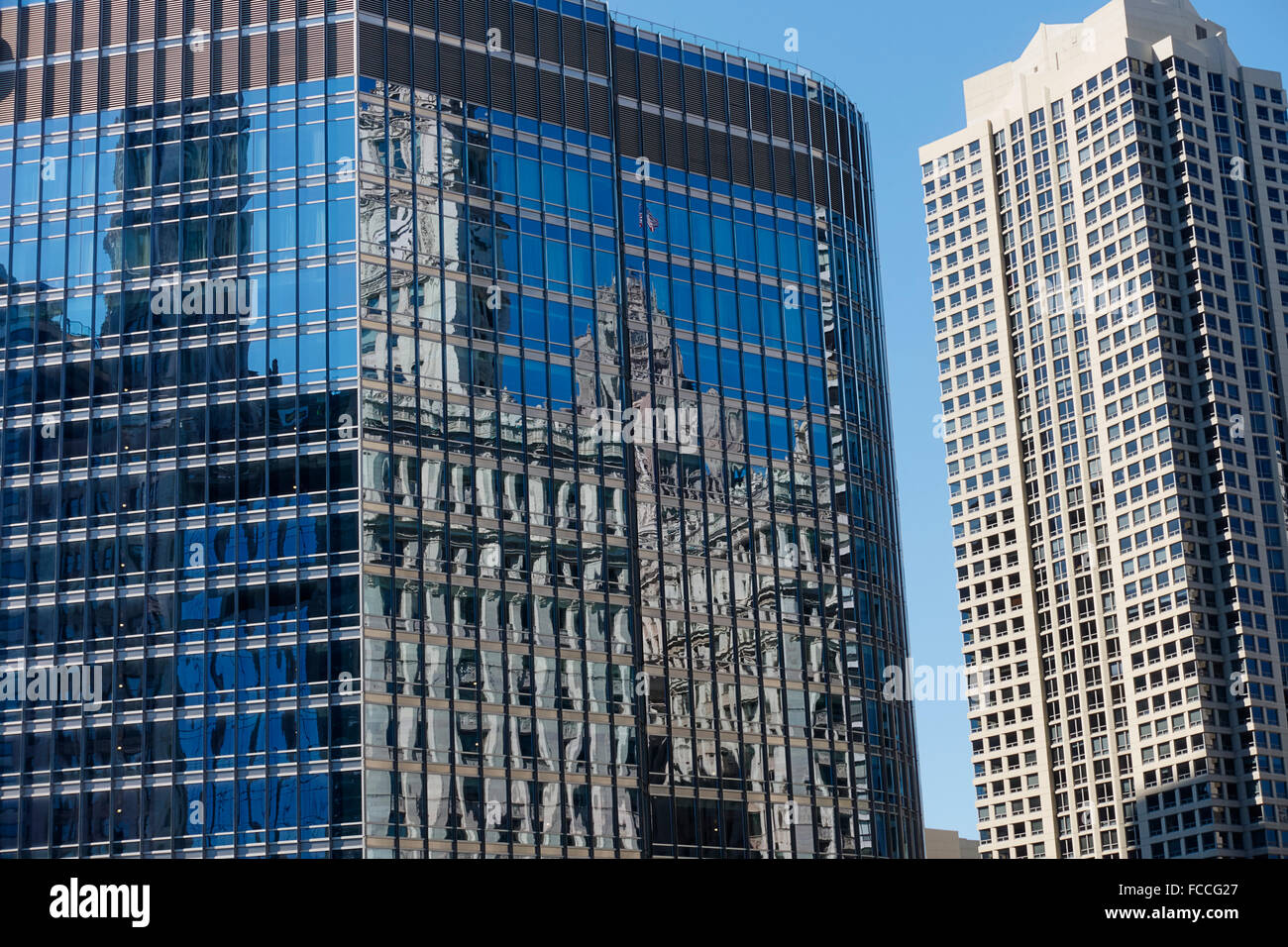 Office buildings in Chicago Stock Photo - Alamy