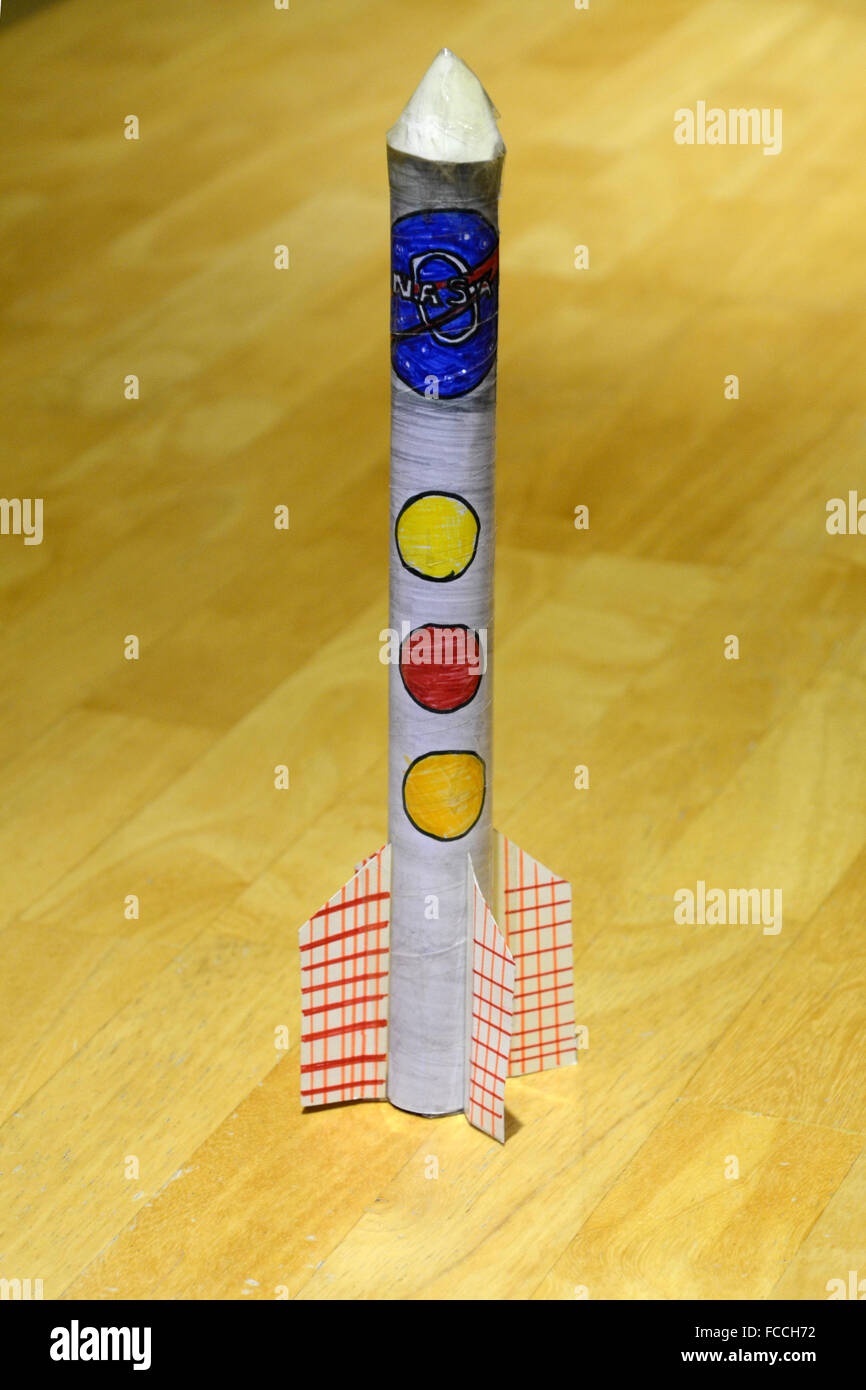 Paper rocket hi-res stock photography and images - Alamy