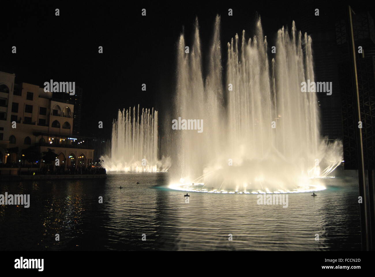 Water spraying fountains hi-res stock photography and images - Alamy