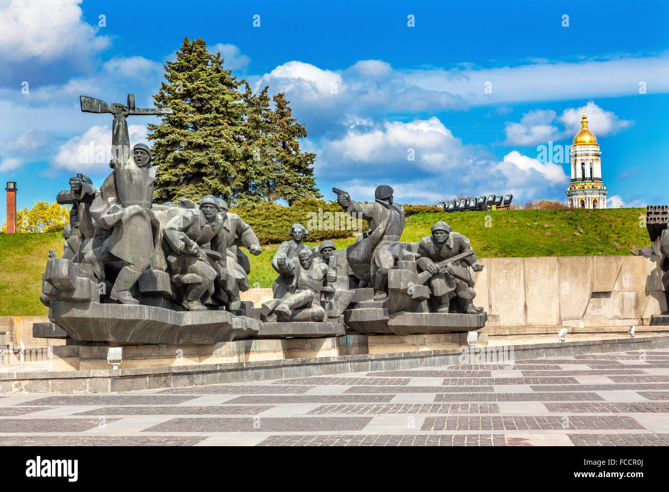 Soviet soldiers world war 2 monument hi-res stock photography and ...