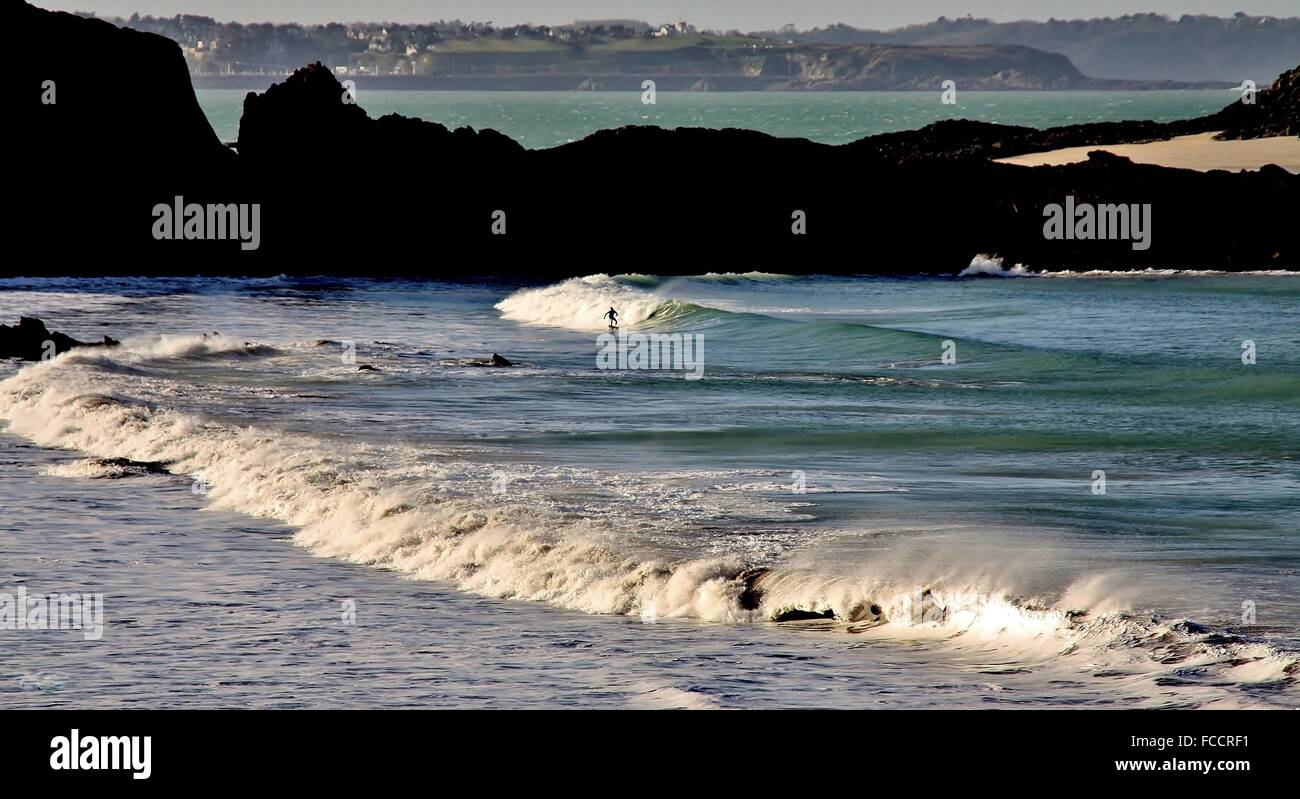 Riding the wave waves hi-res stock photography and images - Alamy
