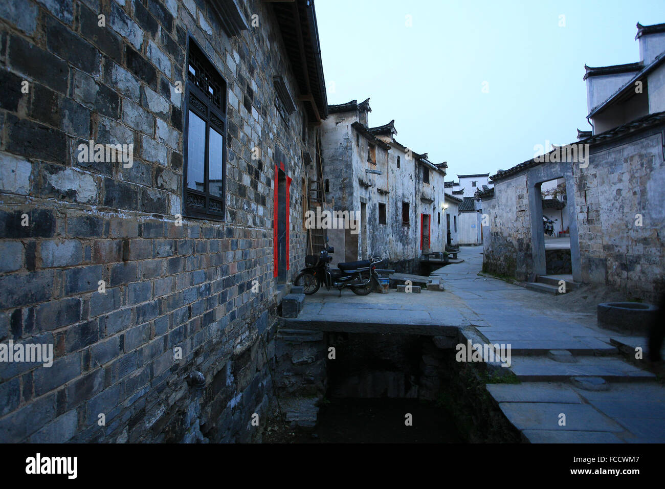 Hui style architecture hi-res stock photography and images - Alamy