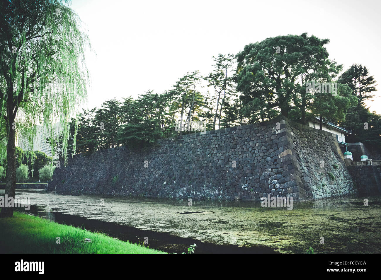 Building a castle hi-res stock photography and images - Alamy