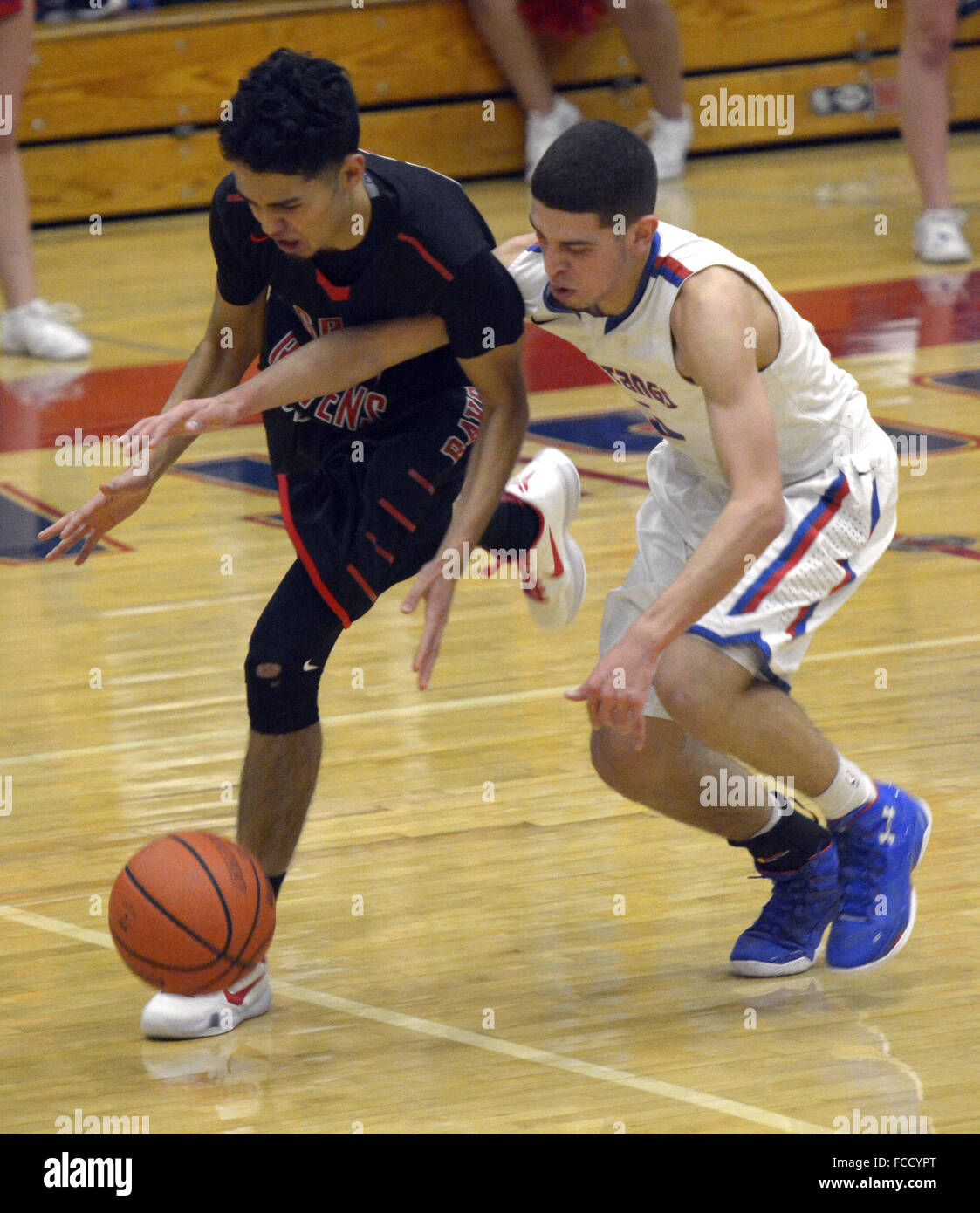 Usa. 21st Jan, 2016. SPORTS -- Rio Grande's Matthew Garcia, left, and ...