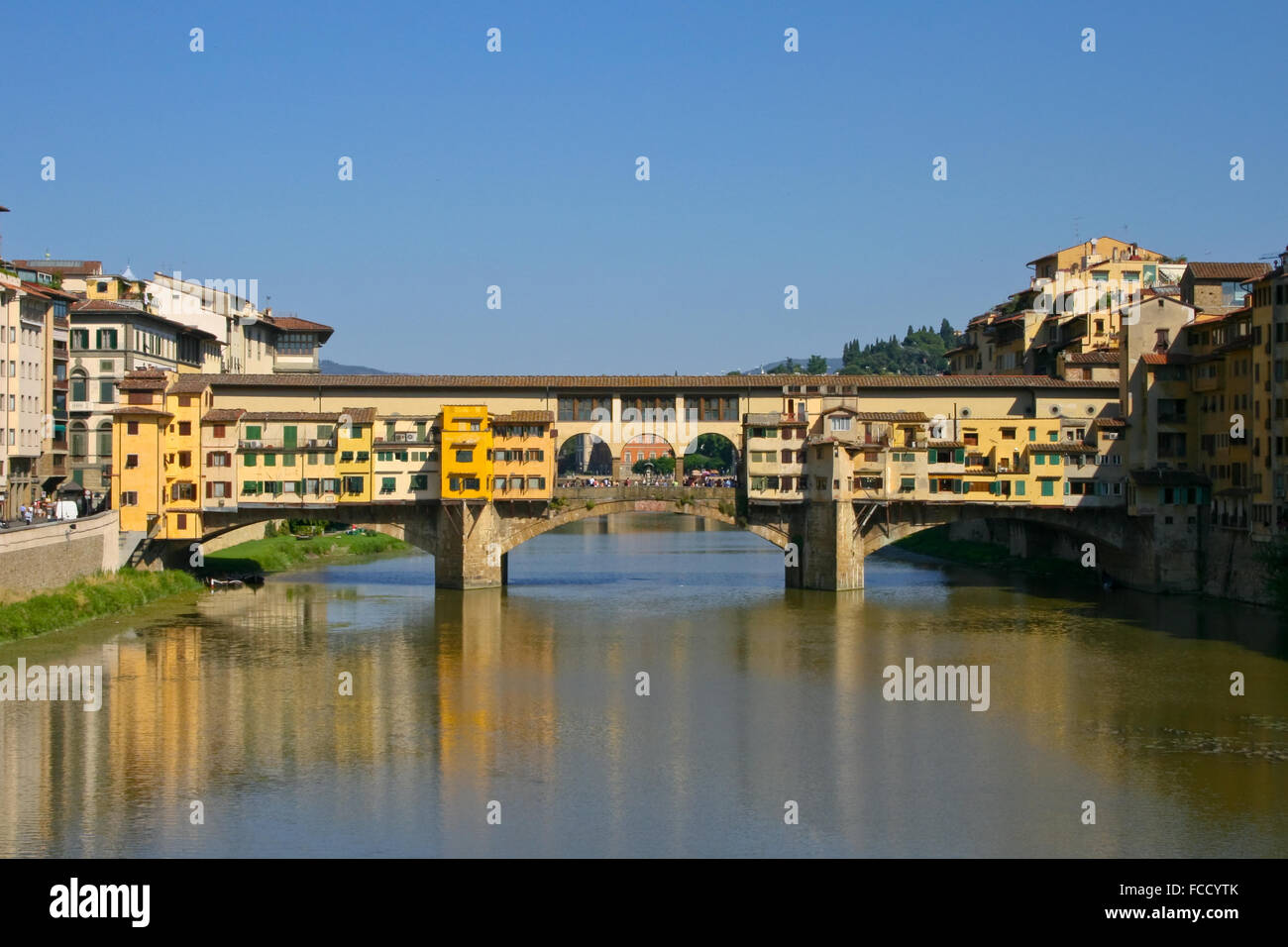 Bridge with houses hi-res stock photography and images - Alamy