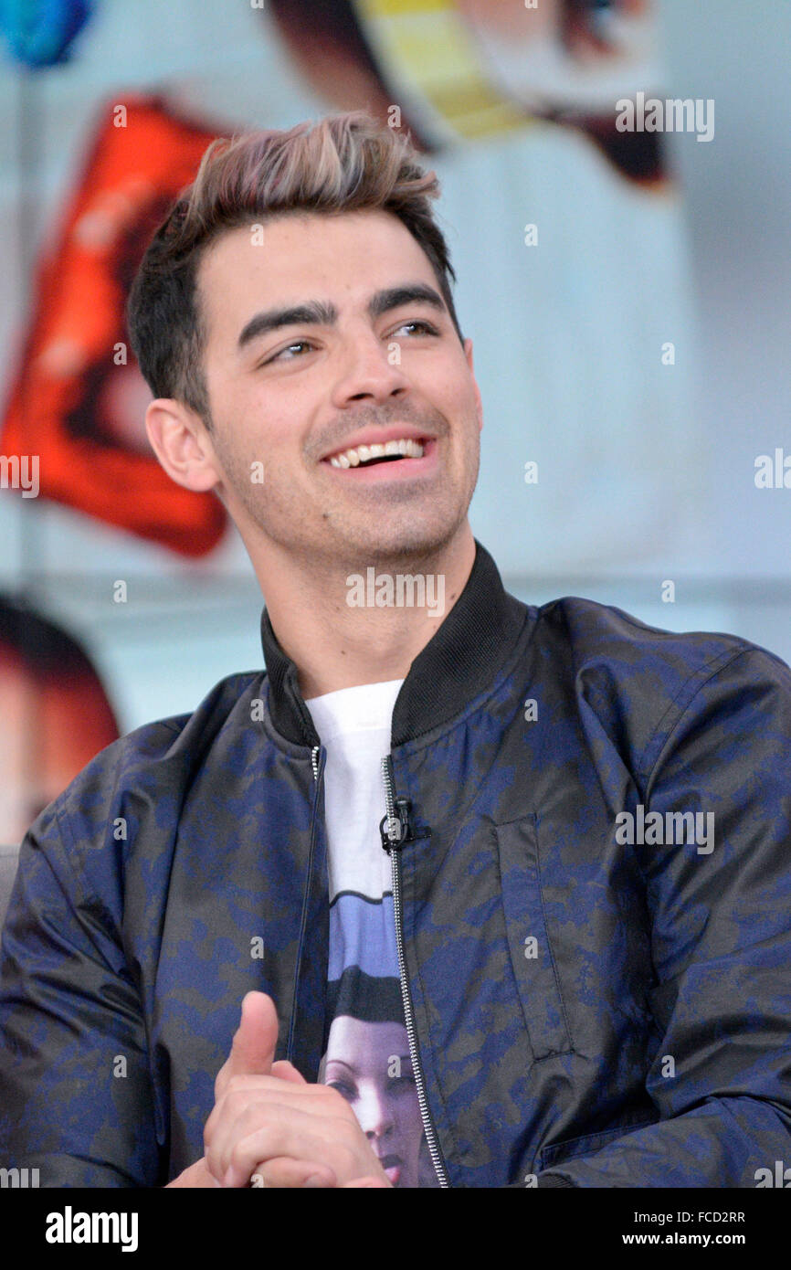 Toronto, Canada. 21st January 2016. Recording Artist Joe Jonas and band ...