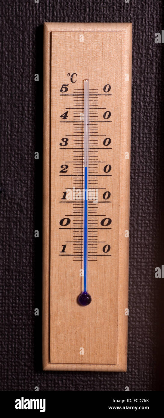 Vintage thermometer winter hi-res stock photography and images - Alamy