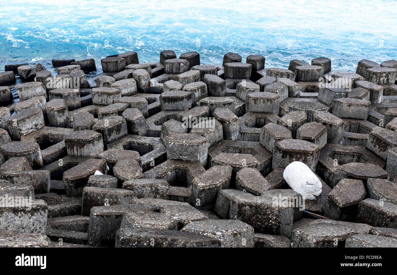 Concrete sea groyne hi-res stock photography and images - Alamy
