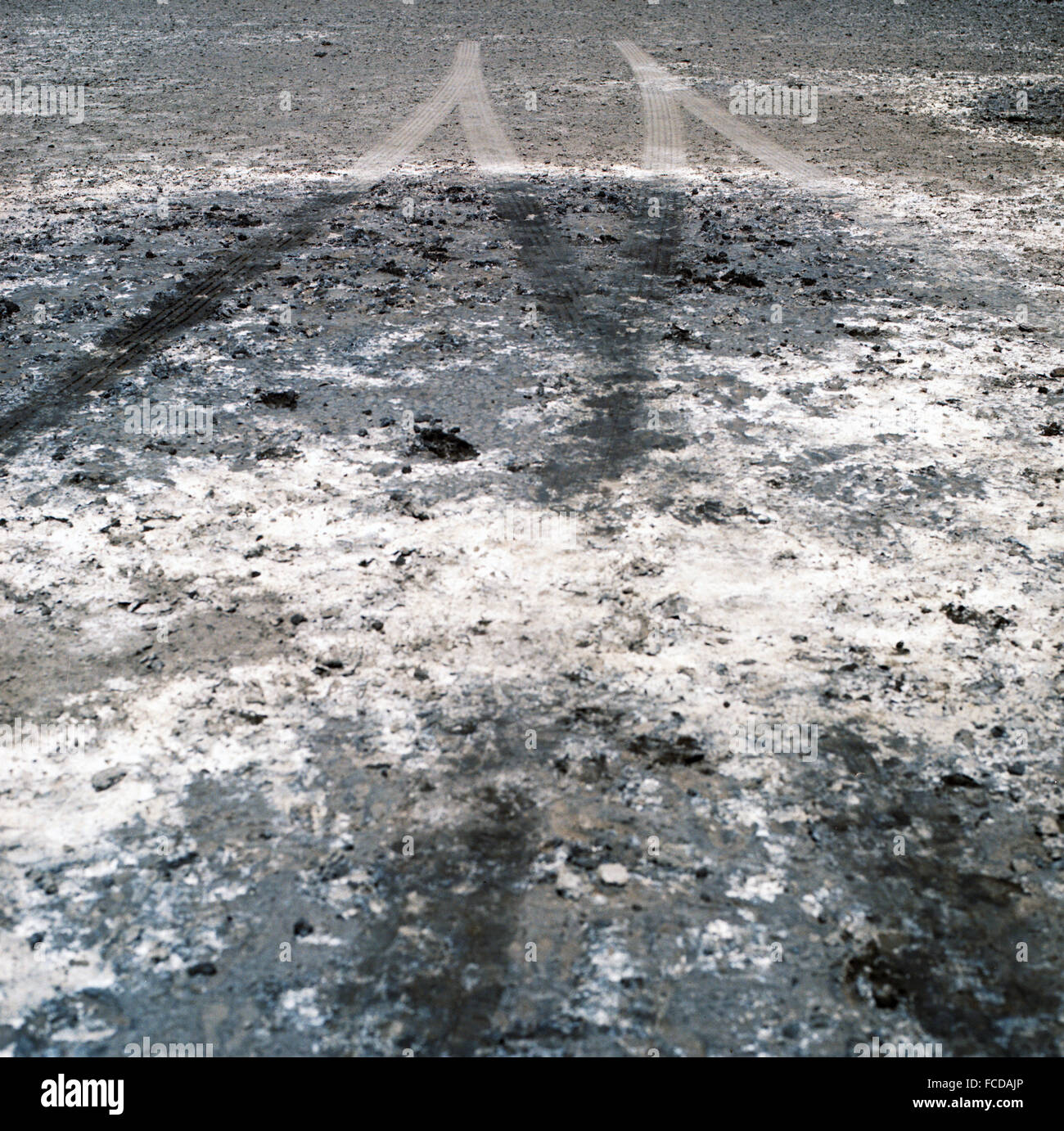 Tire Tracks Dirt Stock Photos & Tire Tracks Dirt Stock Images - Alamy