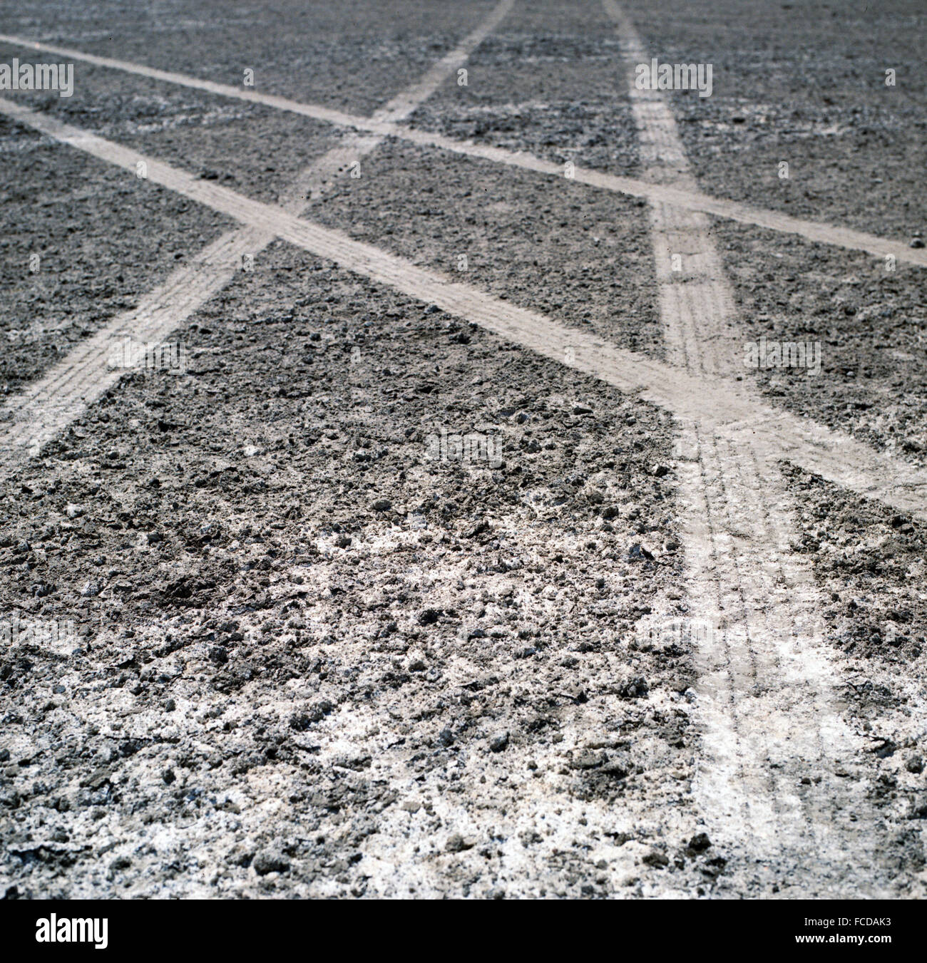 High dirt road hi-res stock photography and images - Alamy