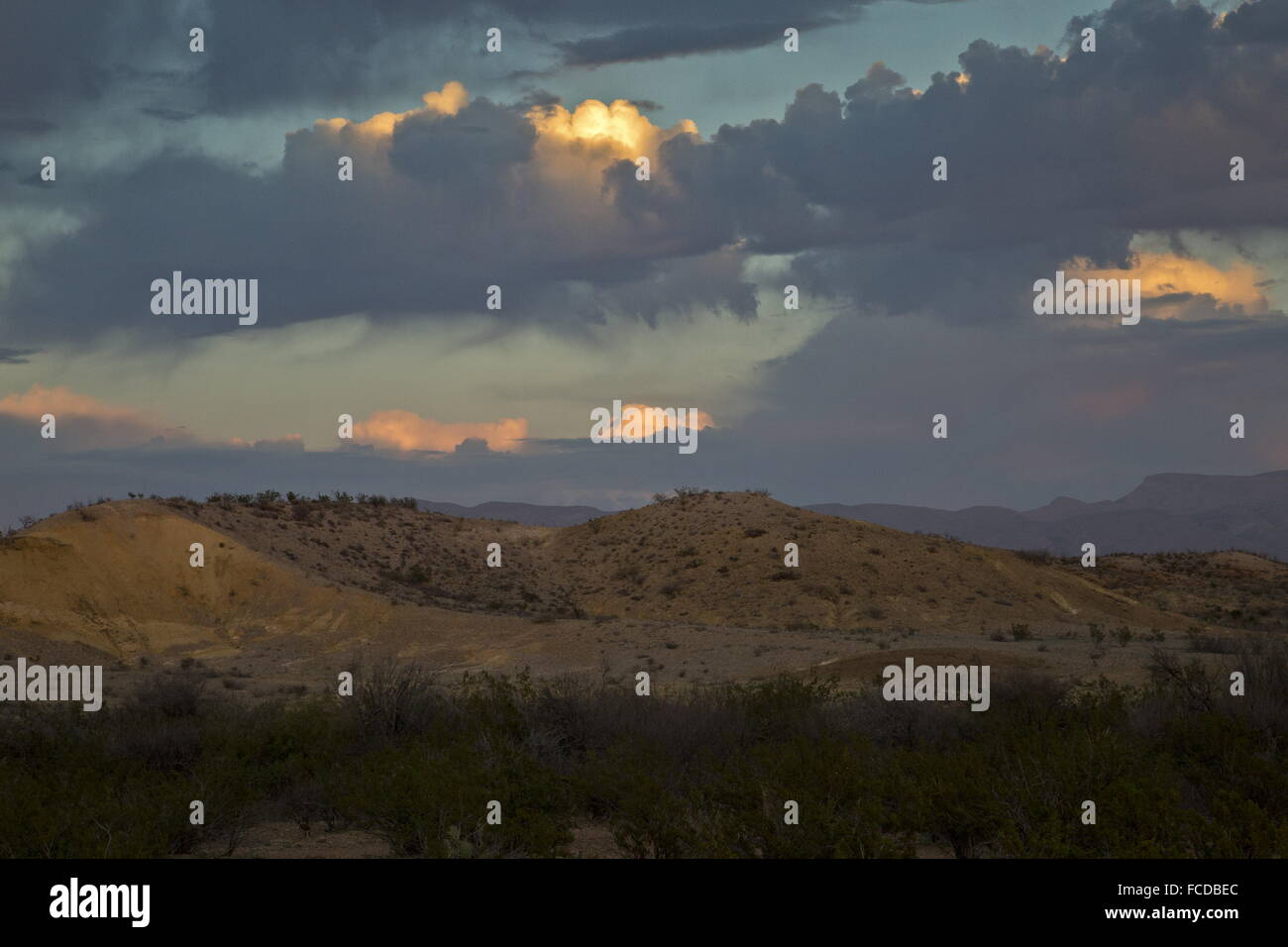 Dagger flats hi-res stock photography and images - Alamy