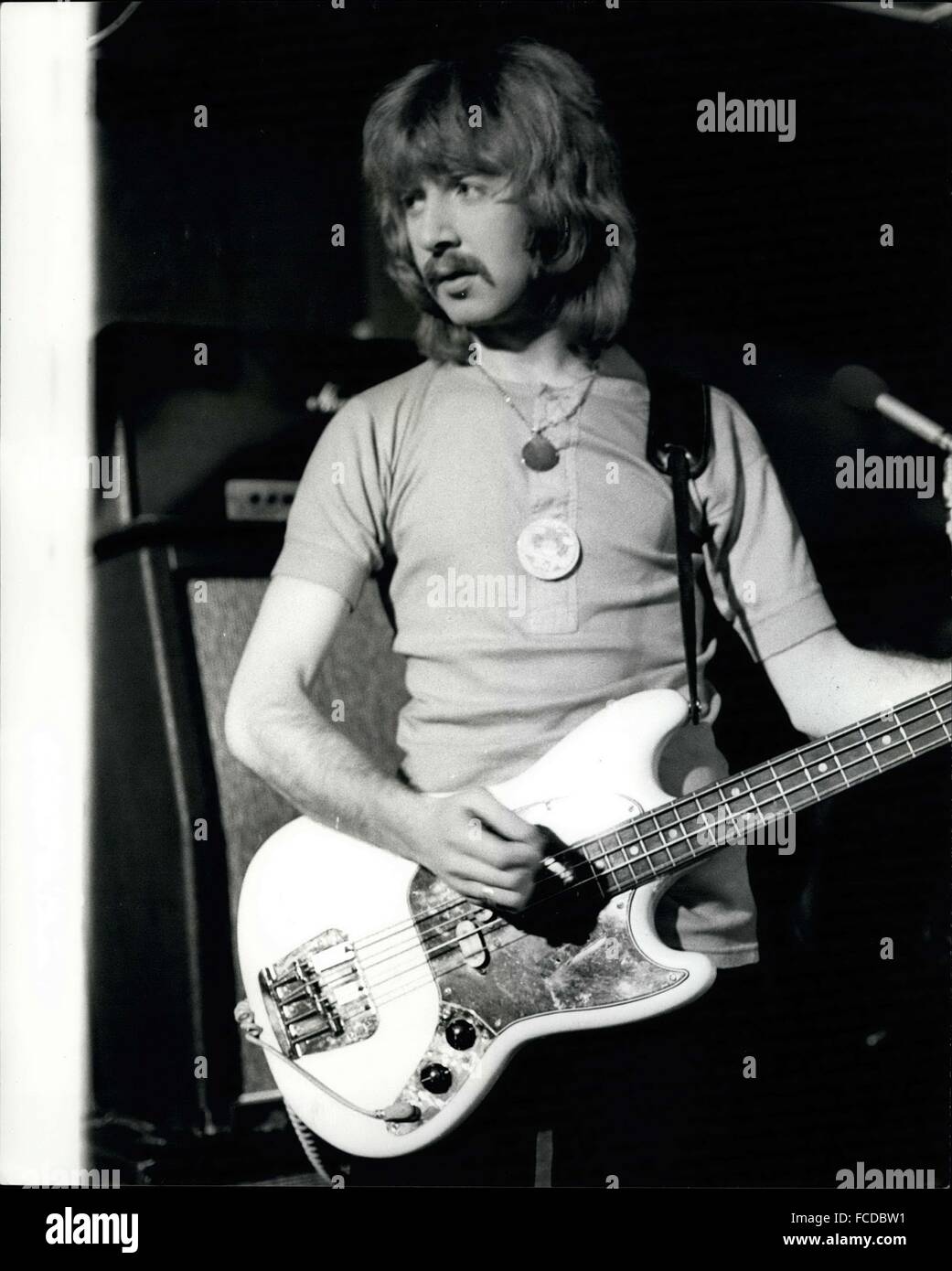 1972 - A Shot From Gun - Right Into The Charts: With their first disc ...