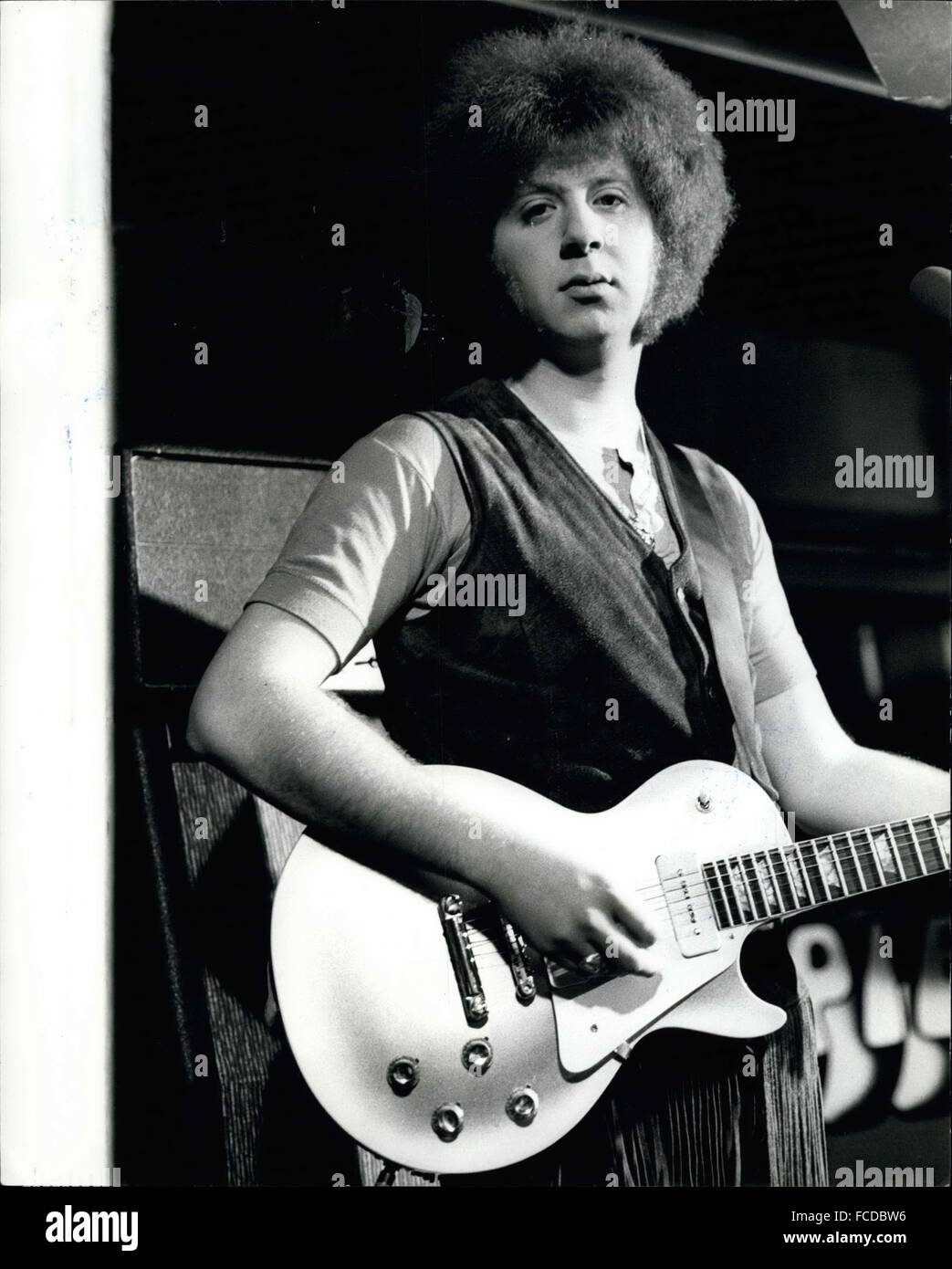 1972 - A Shot From Gun - Right Into The Charts: With their first disc ...