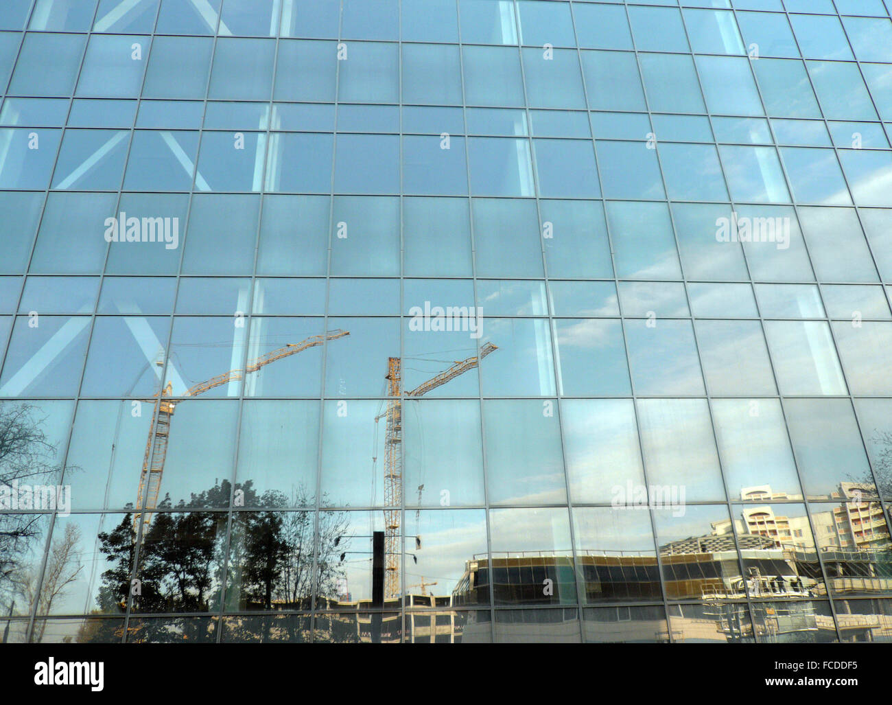 Mesh center hi-res stock photography and images - Alamy