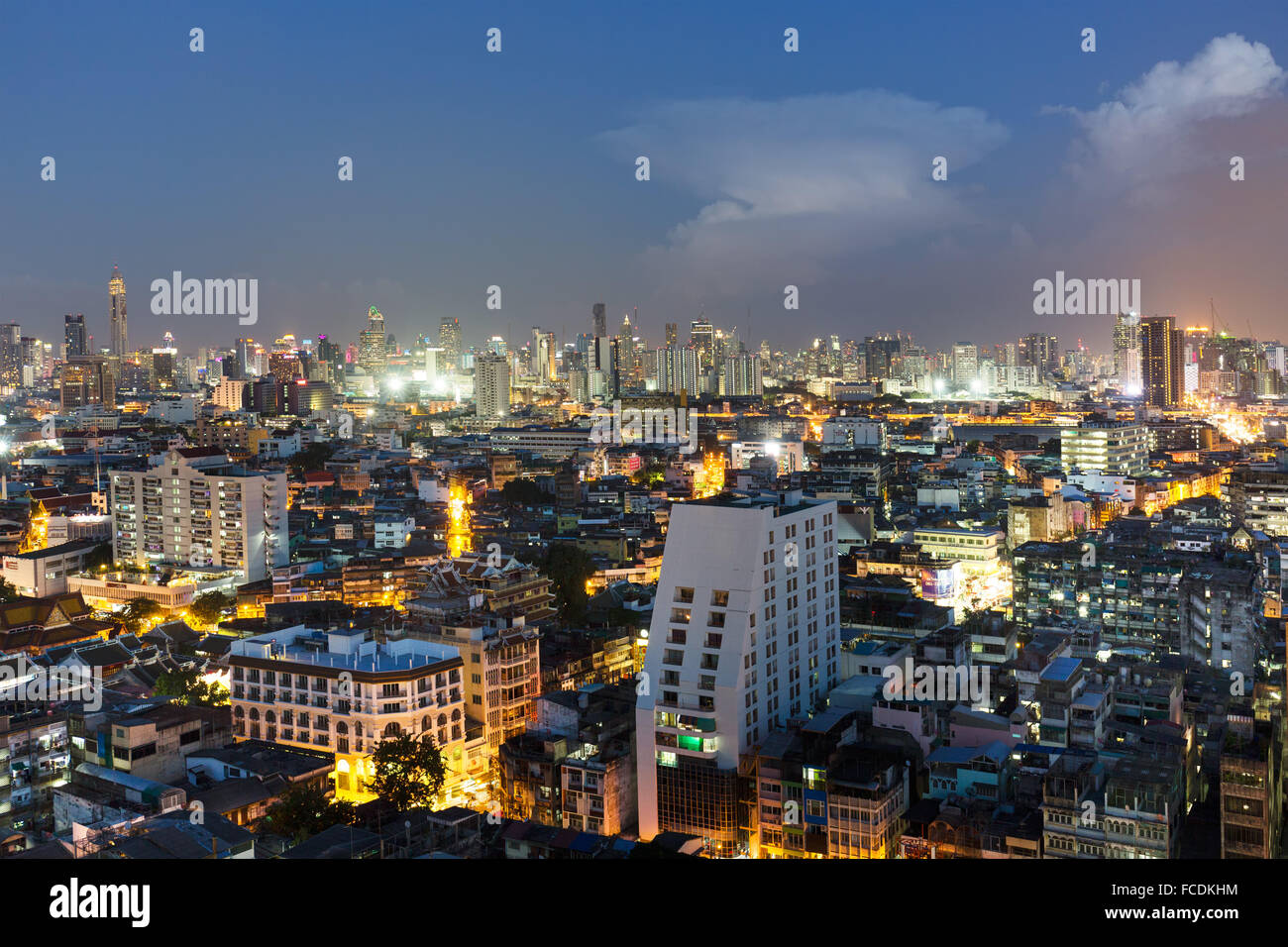 City view, skyline, skyscrapers, Bang Rak Financial District, dusk ...