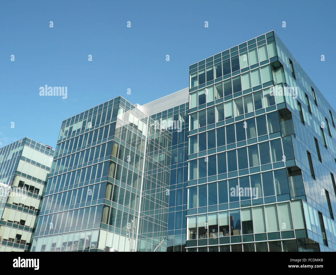 View building on edge hi-res stock photography and images - Alamy