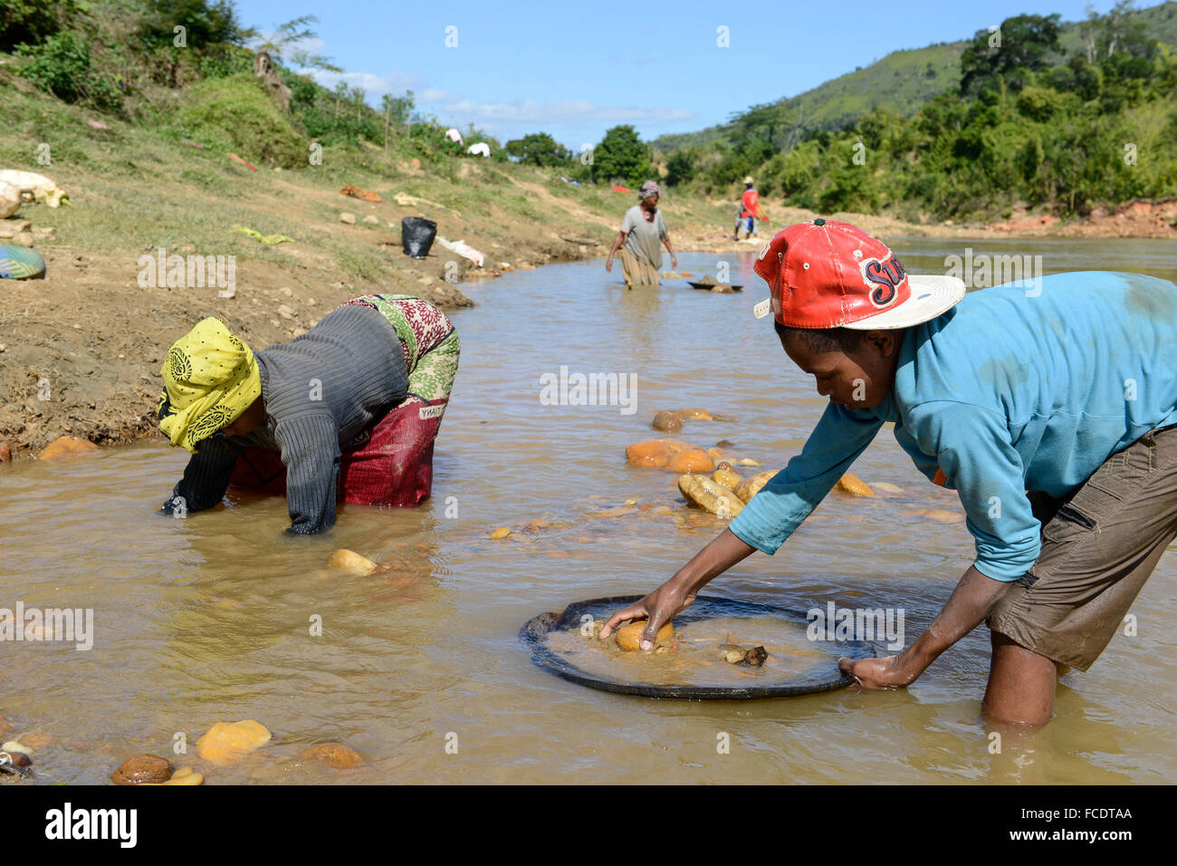Gold mine africa children hi-res stock photography and images - Alamy