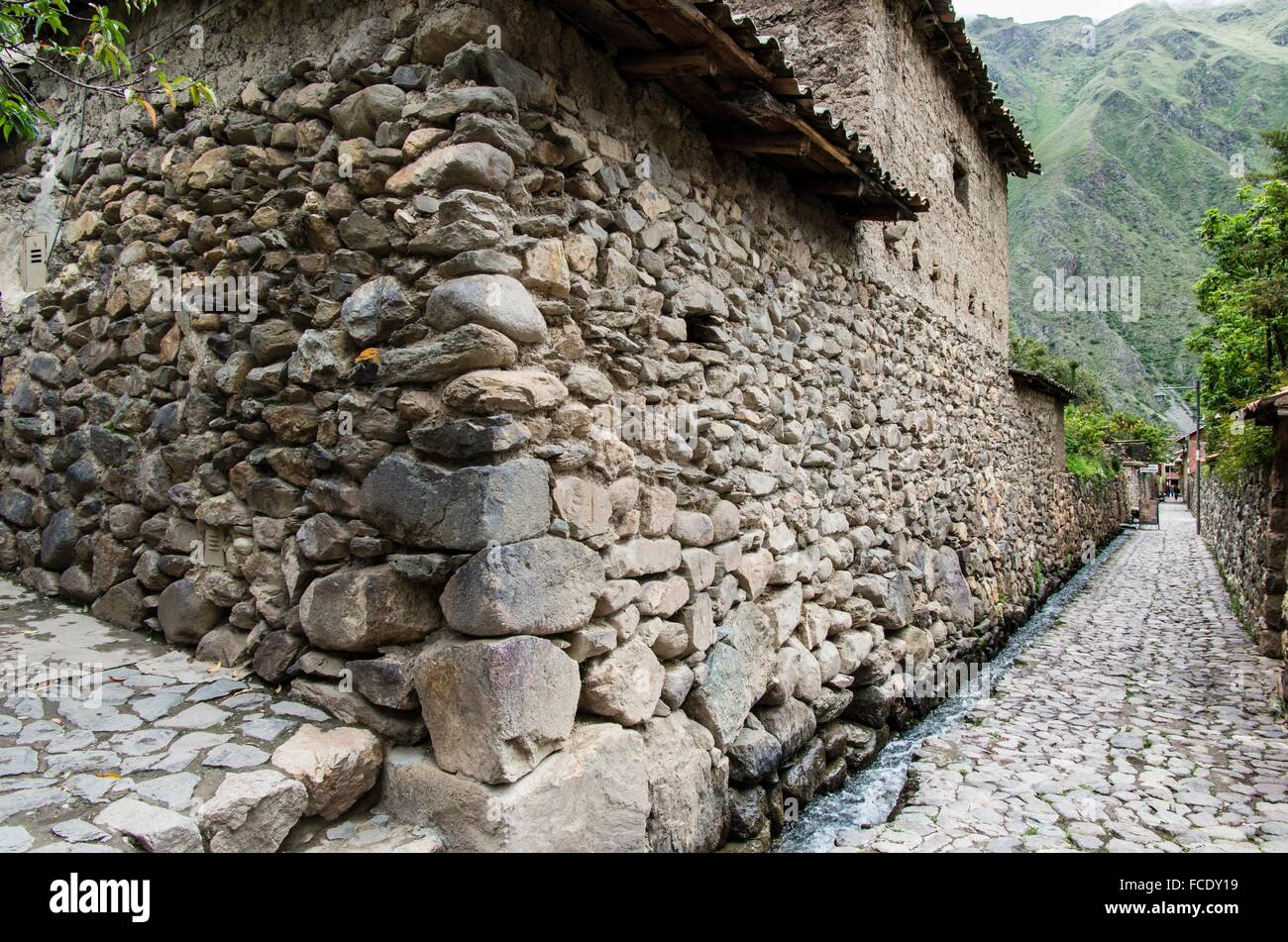 Traditional inca architecture hi-res stock photography and images - Alamy