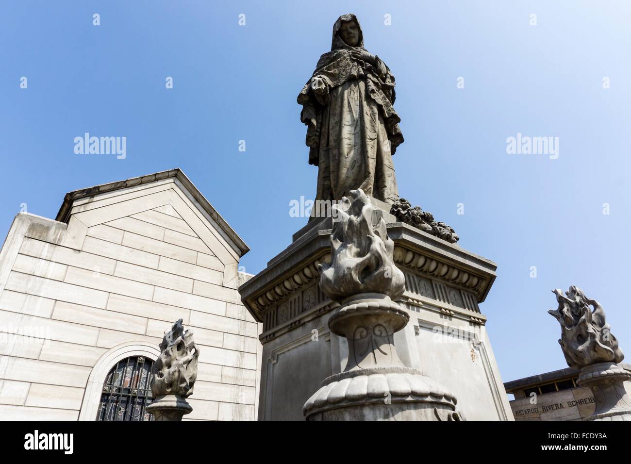 Lima cemetery hi-res stock photography and images - Alamy