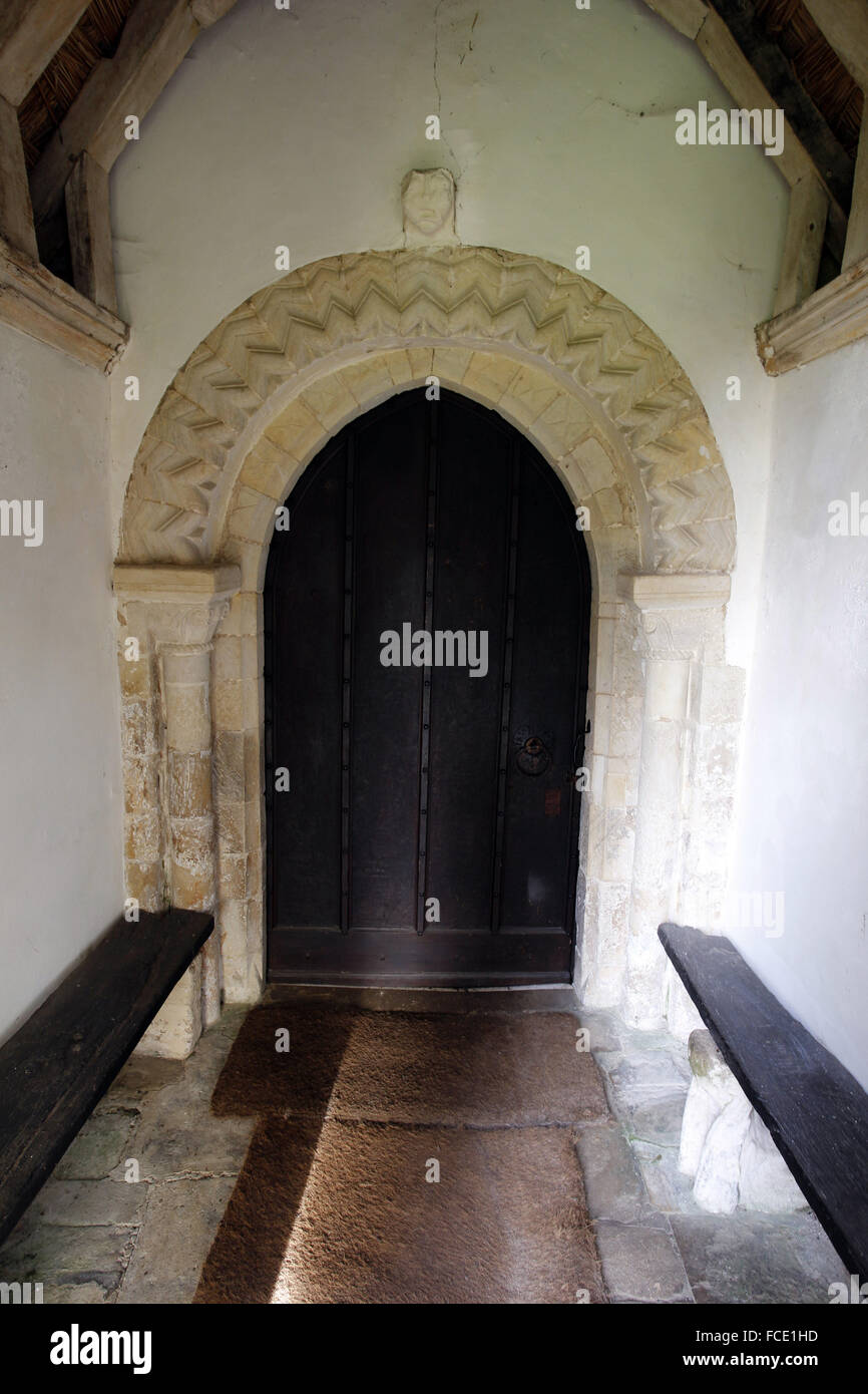 Norman romanesque architecture hi-res stock photography and images - Alamy