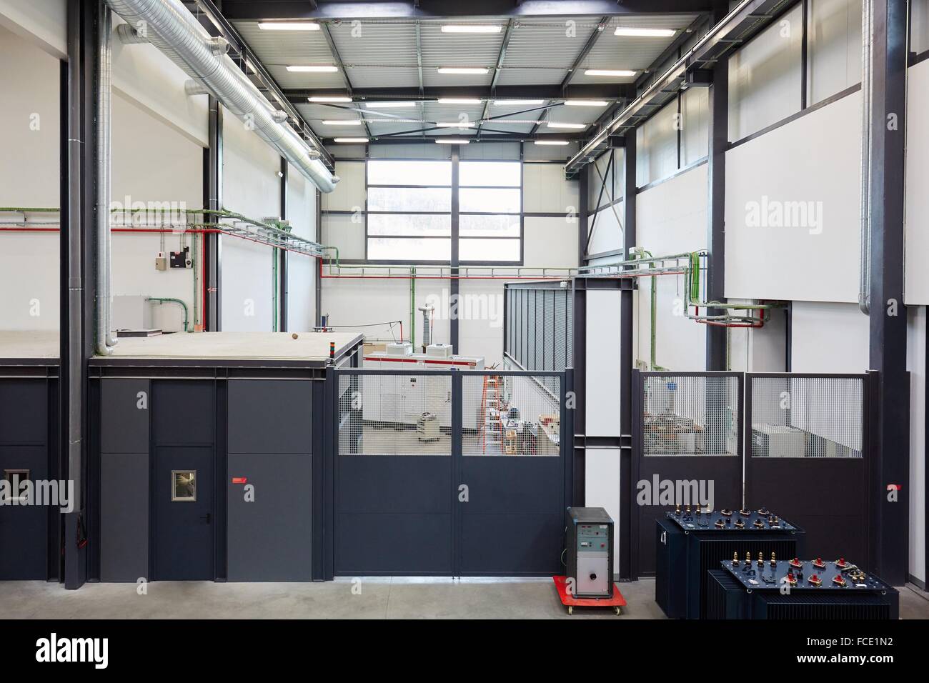 Dielectric image hi-res stock photography and images - Alamy