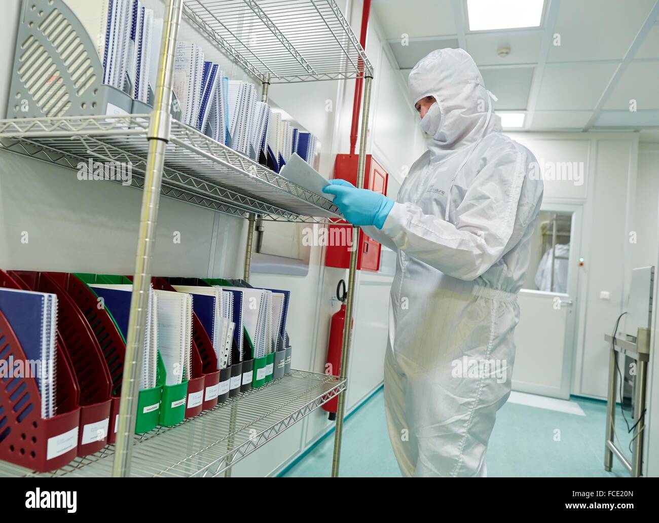 Nanotechnology lab hi-res stock photography and images - Alamy