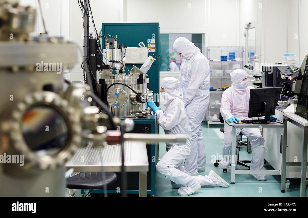 Sputter sputtering hi-res stock photography and images - Alamy