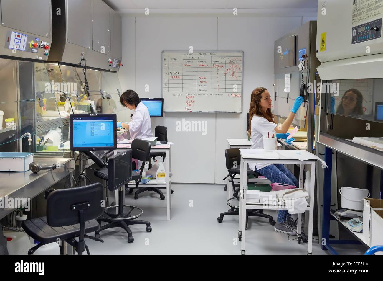 Tissue sample hi-res stock photography and images - Alamy