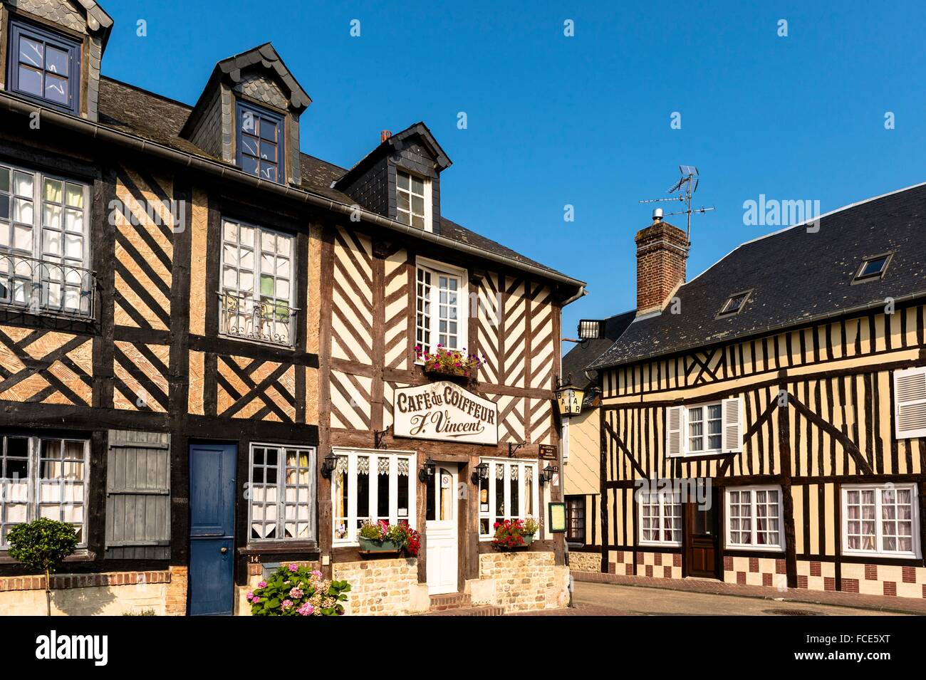 France, Normandy, well preserved old traditionnal houses in normandic ...