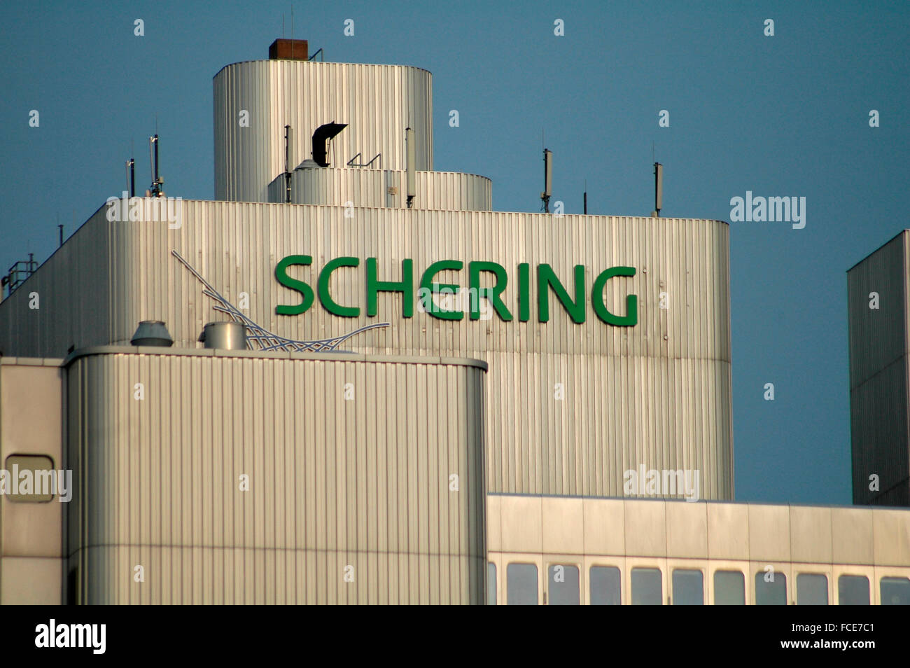 die Konzernzentrale der Schering AG in Berlin-Wedding Stock Photo - Alamy