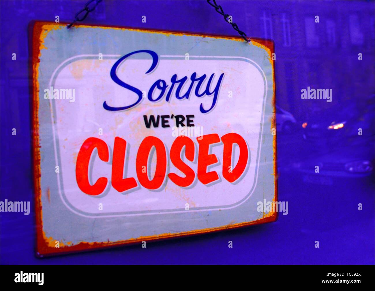Blue closed sign hi-res stock photography and images - Alamy