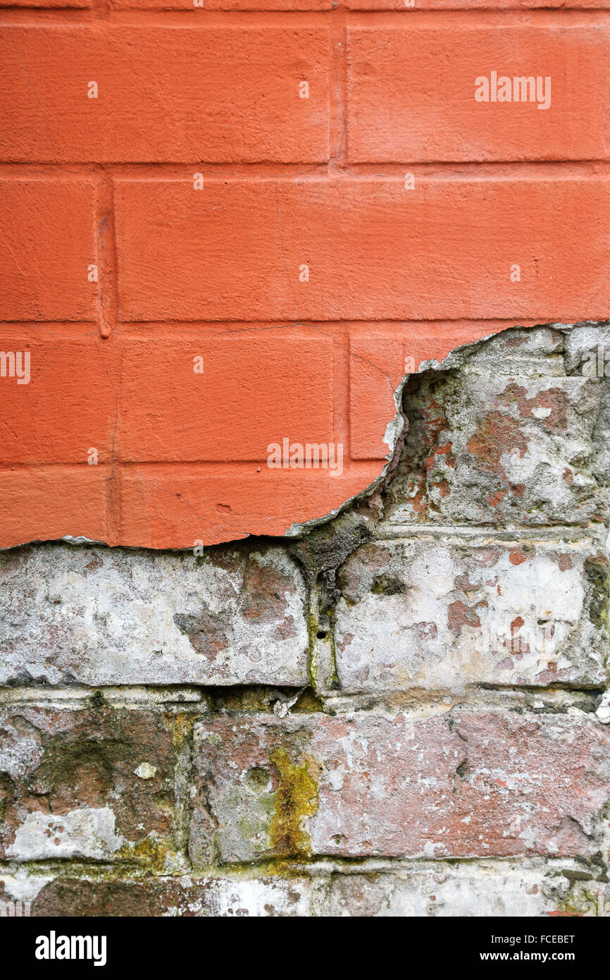 red broken brick wall close up Stock Photo - Alamy