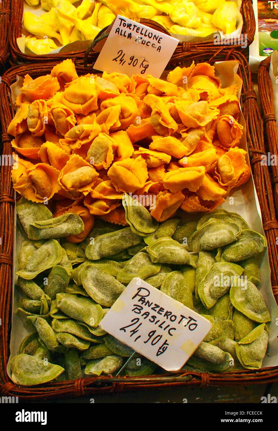 Italian travel pasta hi-res stock photography and images - Alamy