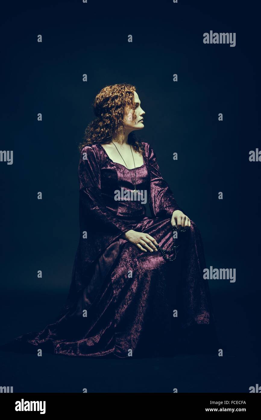 Medieval noble woman hi-res stock photography and images - Alamy