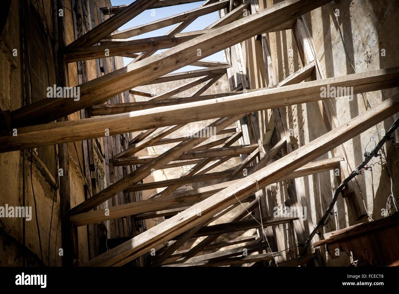 Shoring building hi-res stock photography and images - Alamy